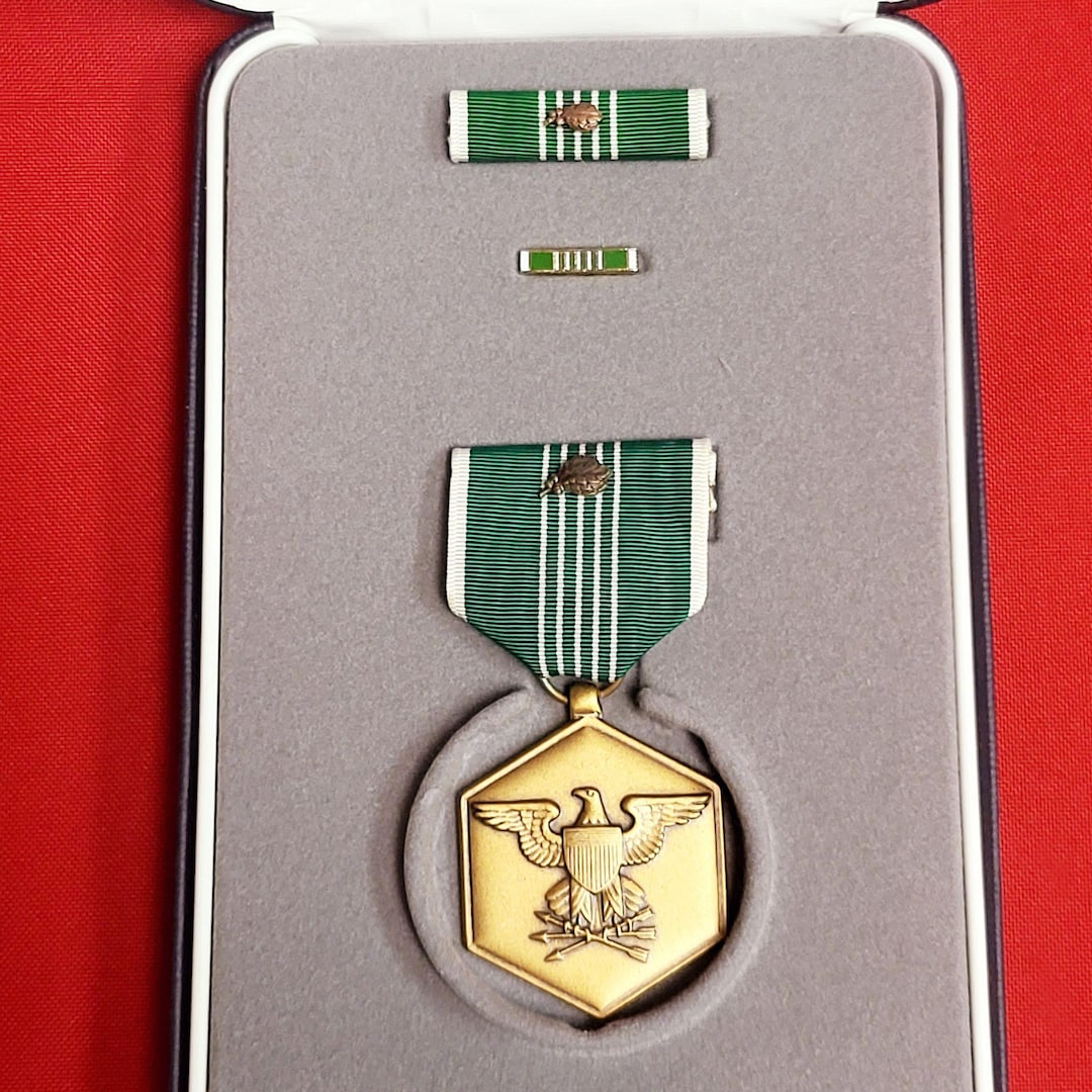Arrow Military Merit Eagle Medal Set Green White Ribbon Pin Badge - Etsy