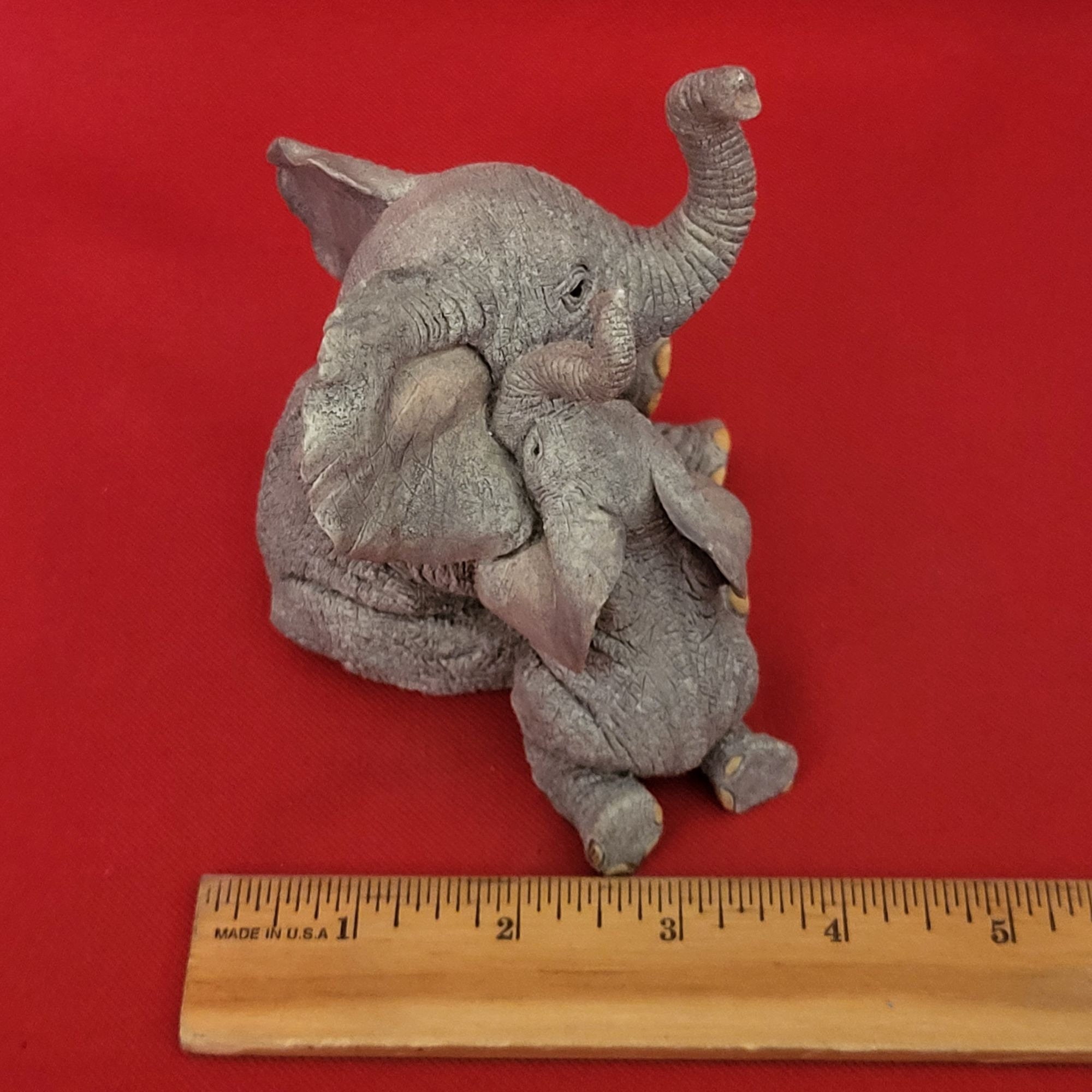 Paw Prints Tuskers Elephants Sculpture Claude & Toby Sharing A Secret ...