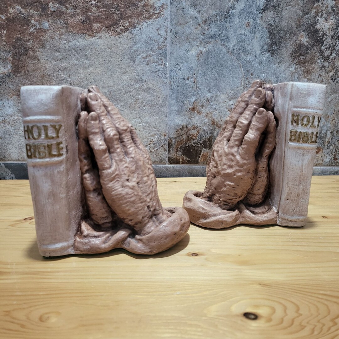 VTG Praying Hands on a Bible Bookends Set of 2 - Etsy