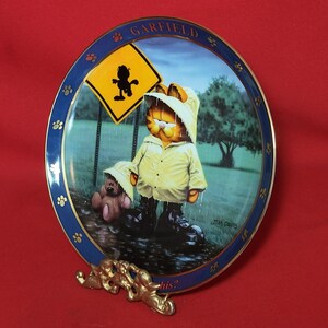 Danbury Mint I Got up for This Jim Davis A Day With Garfield Decorative ...