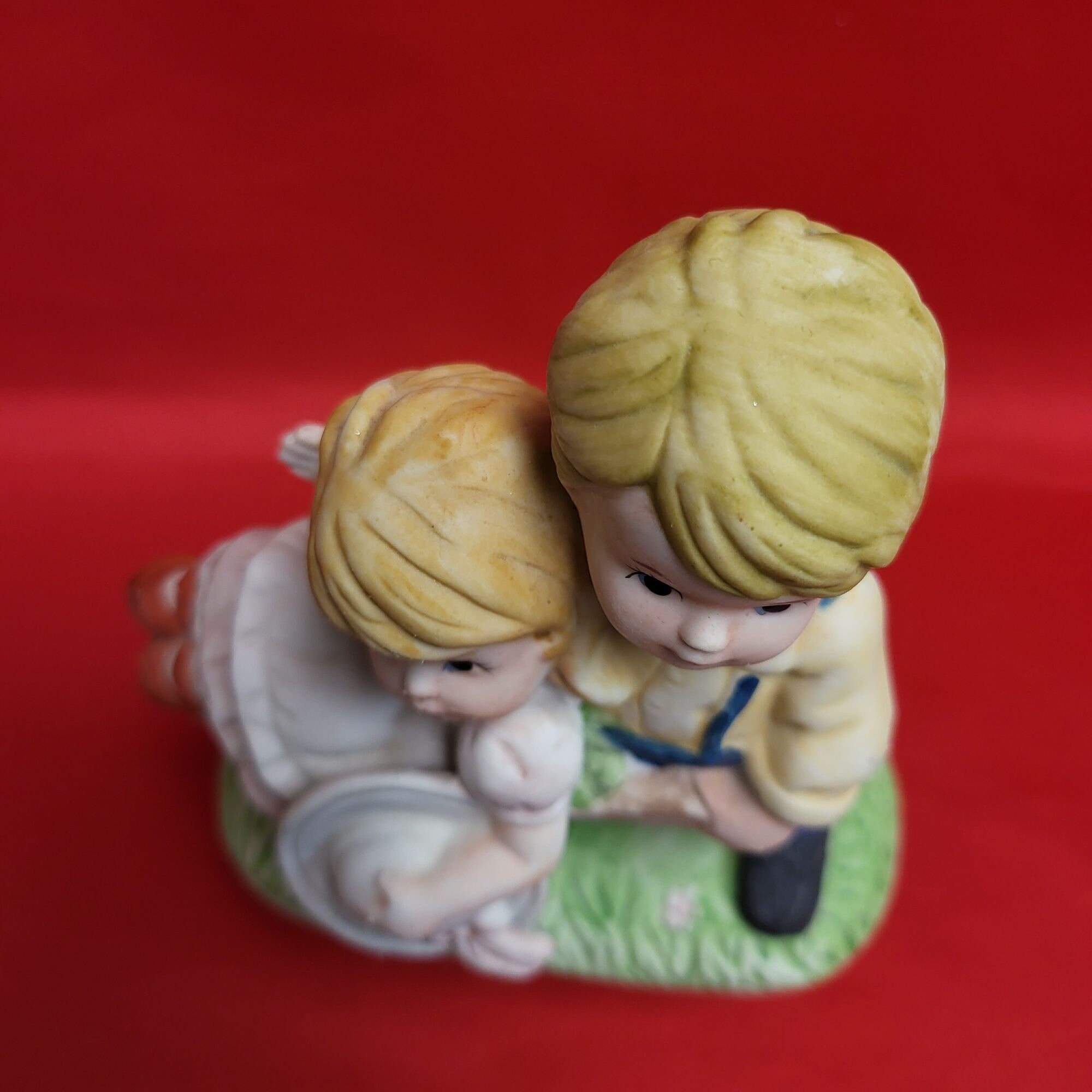 Vintage Ceramic Boy and Girl Turning Musical Box - Etsy