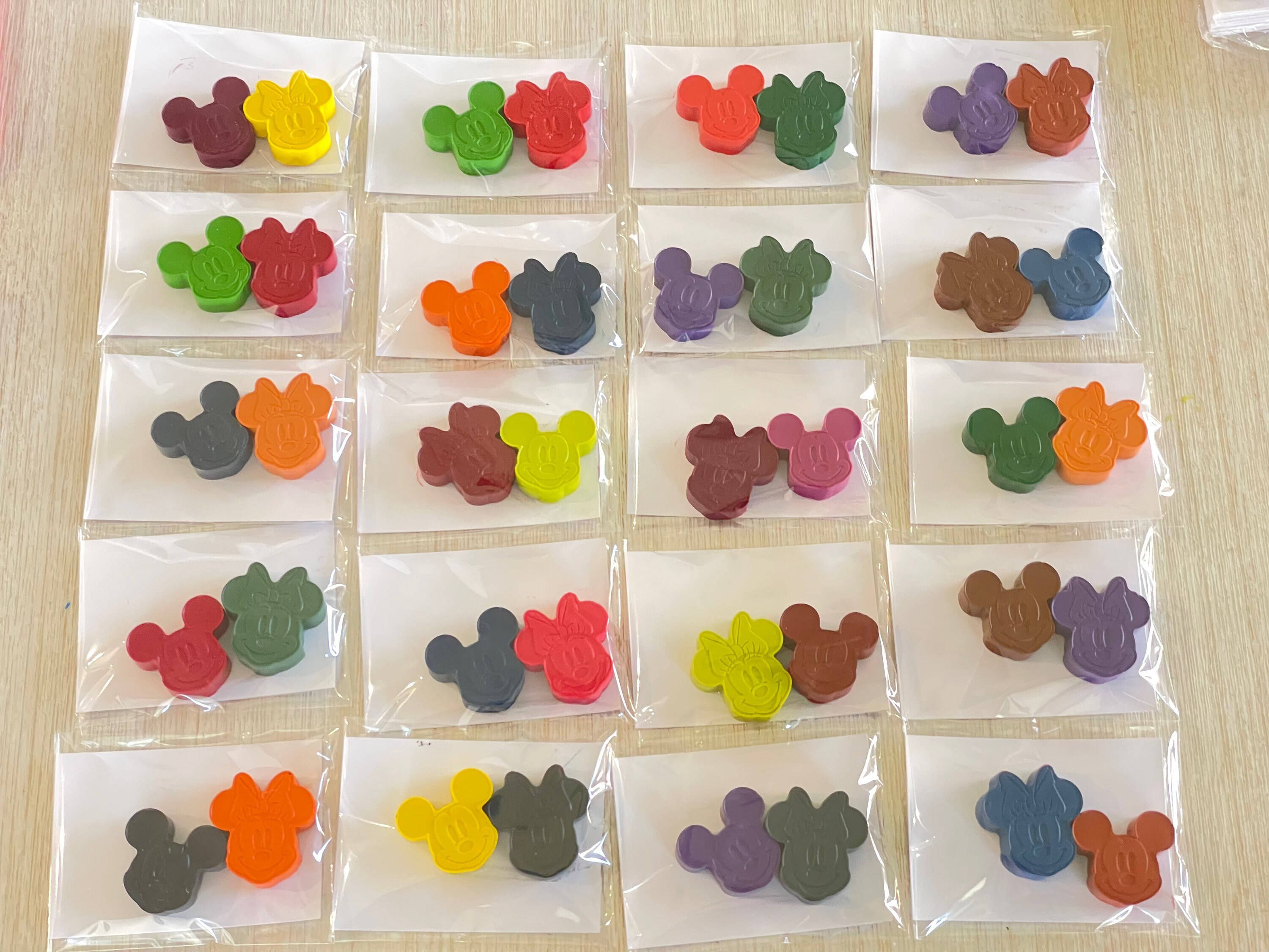 Minnie Mouse Crayons, Mickey Mouse Crayons,kids Party Favours, Return ...