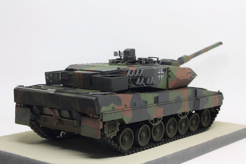 Built Tank Leopard 2 A5/A6 in 1/35 Scale on a Wooden Base Plate - Etsy