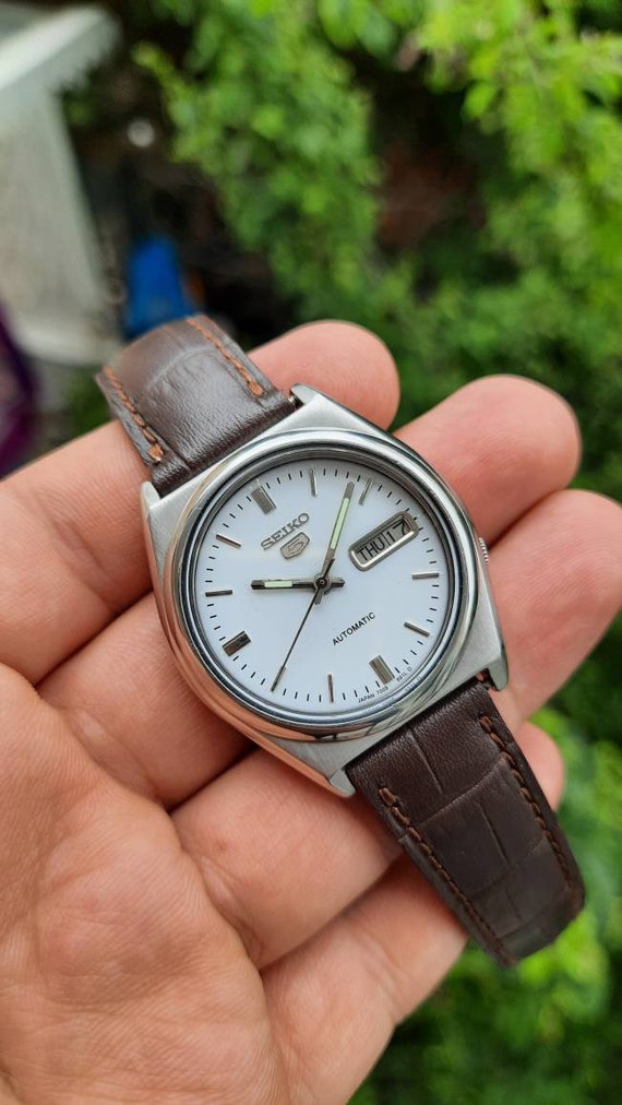 seiko 5 white dial - Gem