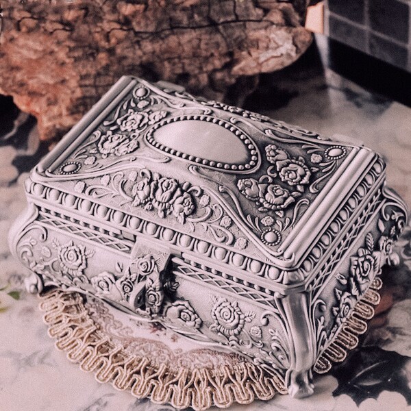 Vintage Keepsake Box - Etsy