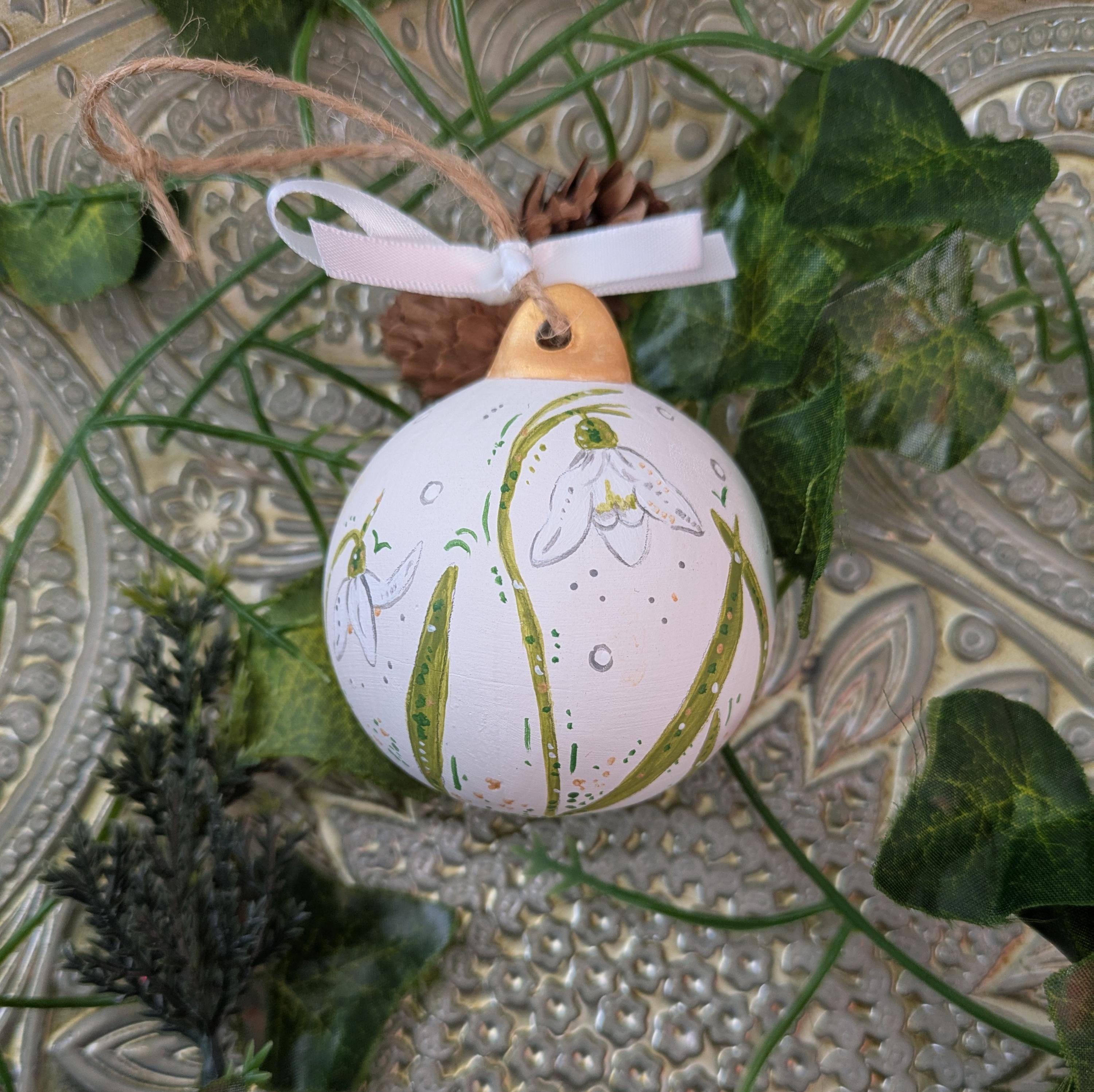 Hand-painted Snowdrop Ceramic Christmas Bauble: Snowdrop Keepsake ...