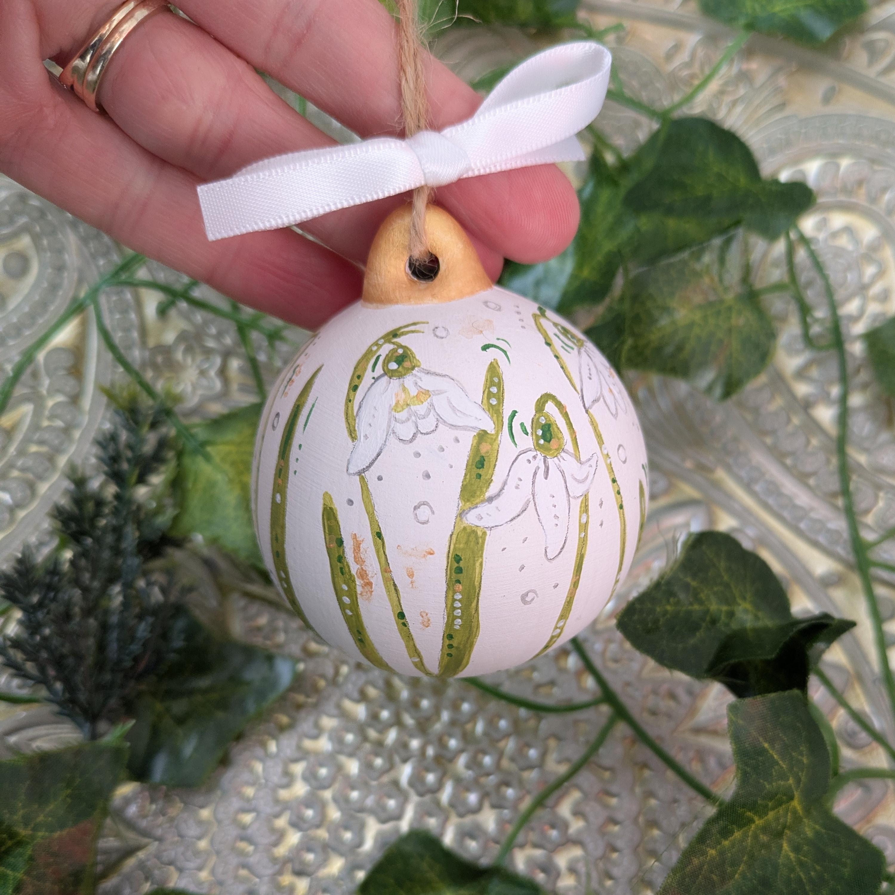 Hand-painted Snowdrop Ceramic Christmas Bauble: Snowdrop Keepsake ...