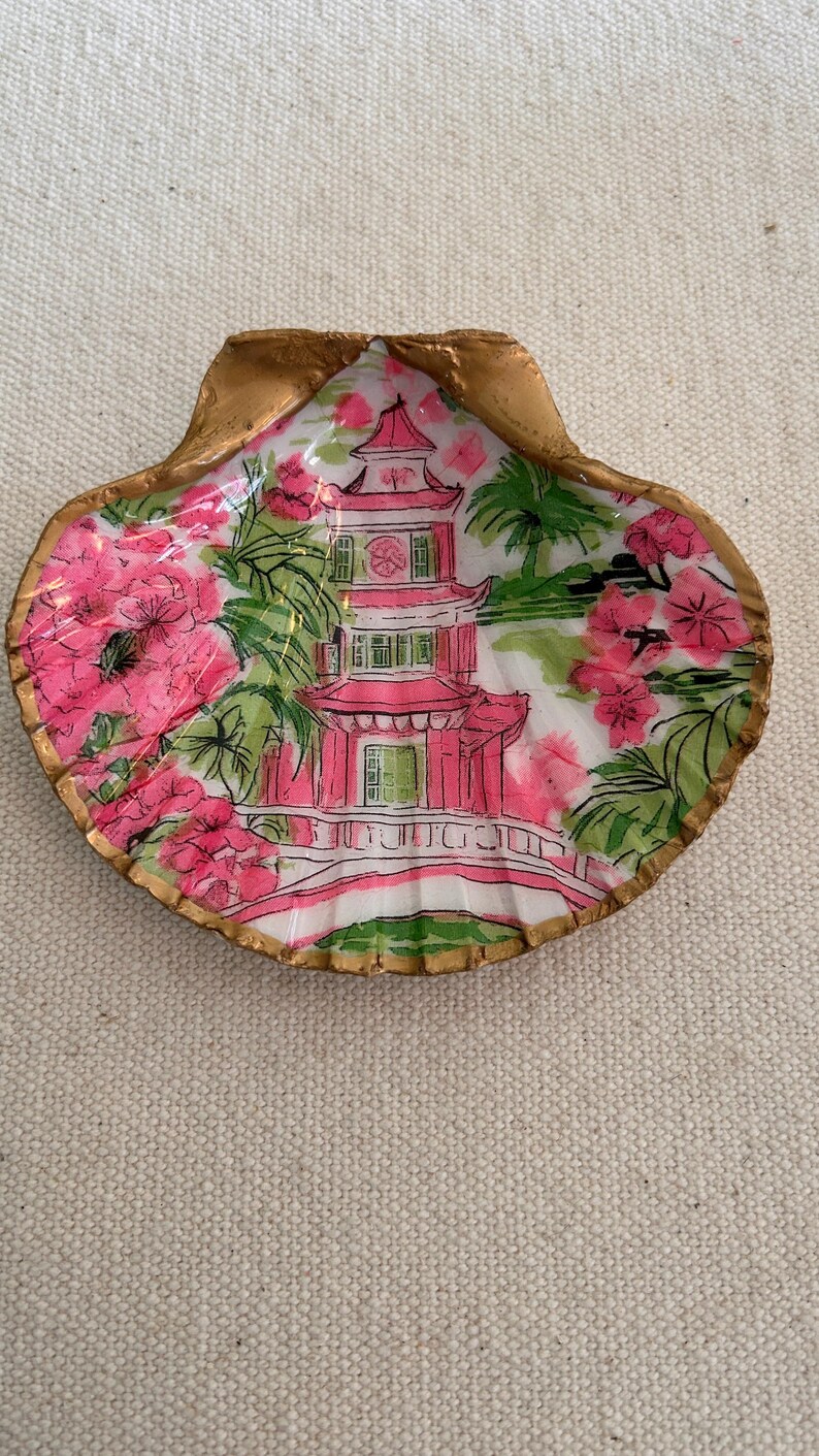 Mahjong Scallop Shell Dice Dish, Jewelry Holder, Handcrafted Seashell ...
