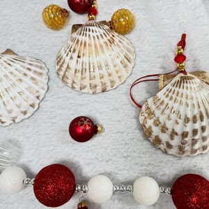 Decoupage Scallop Shell Christmas Ornament: Coastal Holiday Decor - Etsy