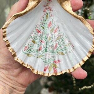 Decoupage Scallop Shell Christmas Ornament: Coastal Holiday Decor - Etsy