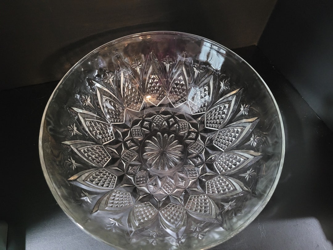 KIG Indonesia Clear Glass Serving Bowl W/ Stars & Arches - Etsy