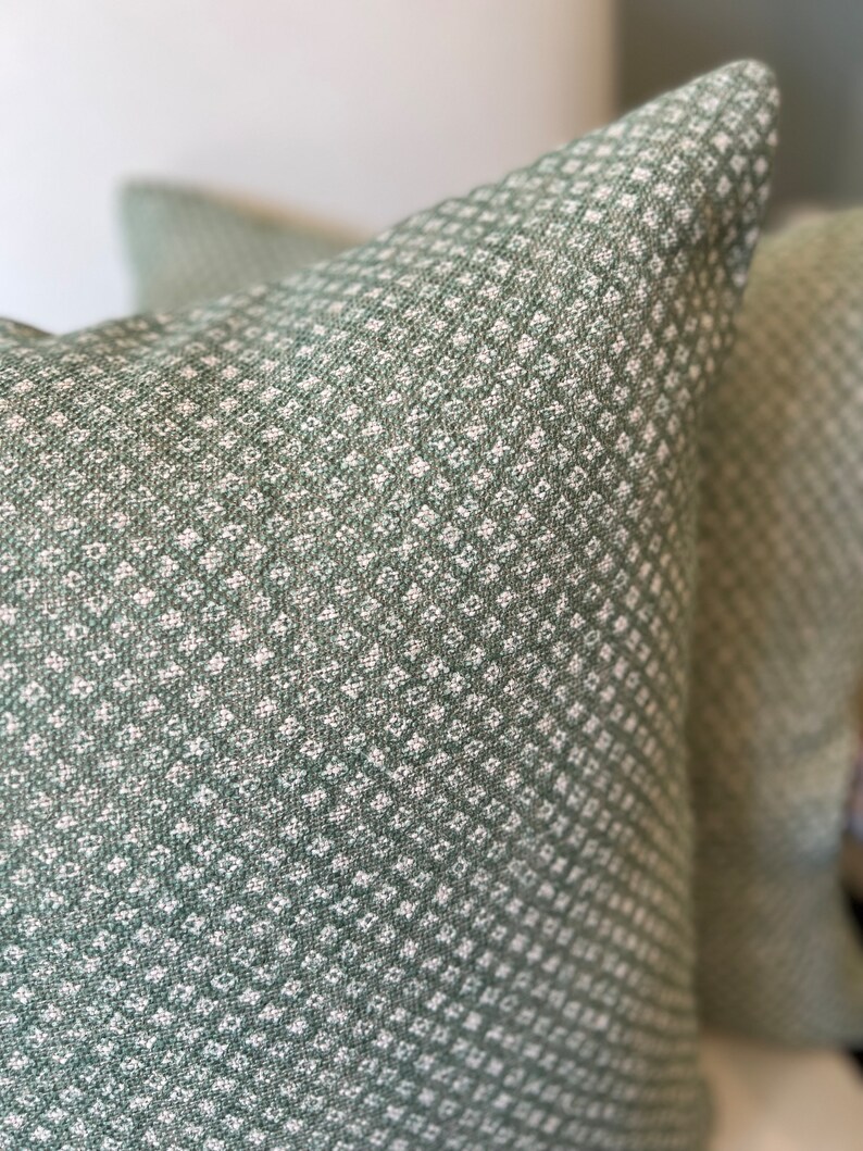 22x22 / Fermoire Green Figured / Decorative Designer Pillow / Green ...