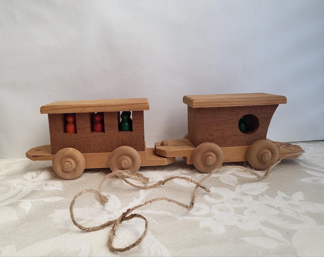 VINTAGE Two Piece Wooden Toy Engine and Passenger Train With Pull Twine ...