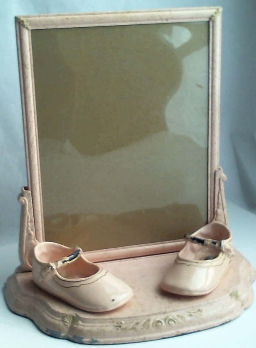 VINTAGE BABY FRAME With Little Girl Shoes /girl/ Pink - Etsy