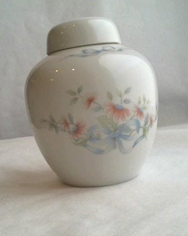 VINTAGE Princess House Floral Ribbon Fine Porcelain Vase/crafted in ...