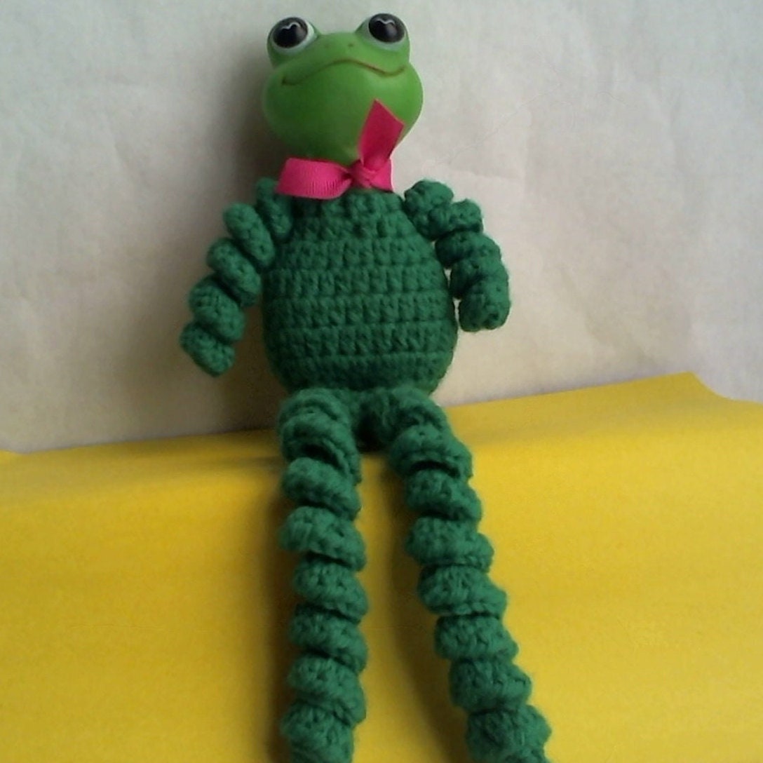 VINTAGE CROCHETED FROGGY Dark Green Body/plastic Lime Green Head/cute ...
