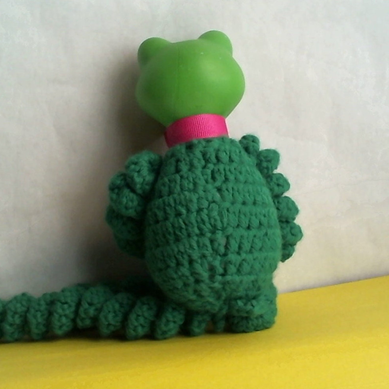 VINTAGE CROCHETED FROGGY Dark Green Body/plastic Lime Green - Etsy