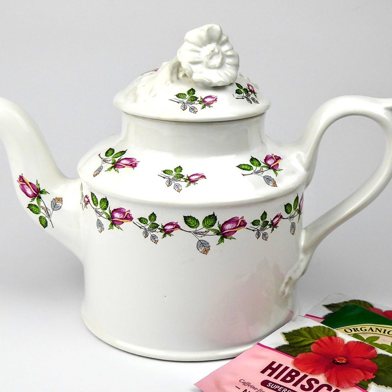 Rosebud Tea Cups - Etsy
