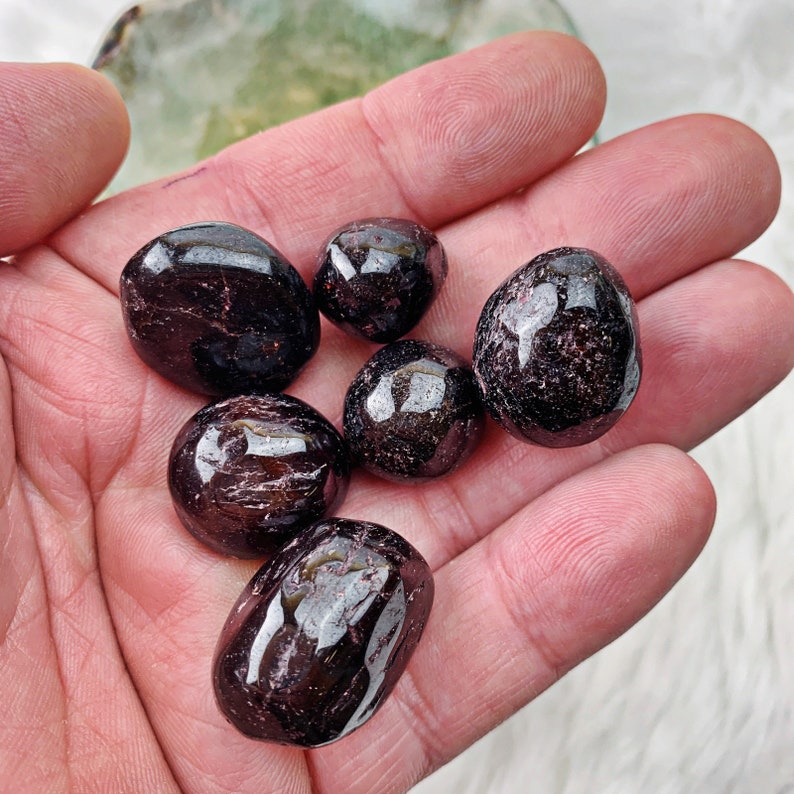 Garnet *ULTRA GEMMY* Tumbled Stone (set of 2) - Etsy