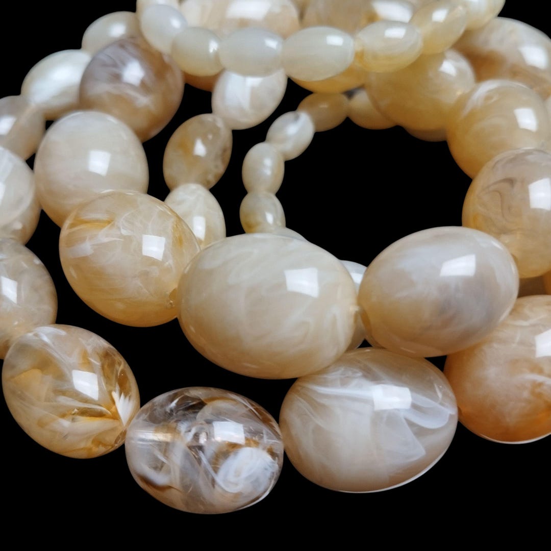Vintage Catalin Necklace 1940s Cream Peach Marbled Swirl Early Plastic ...