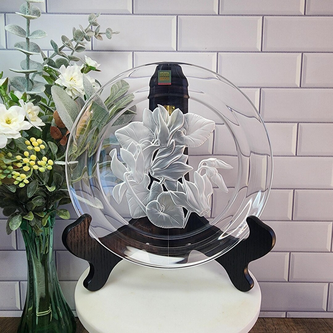 Vintage Hoya Crystal Plate: December Cyclamen, Signed T. Yamamoto - Etsy