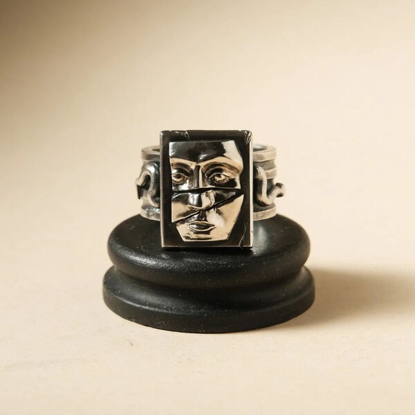 Human Face Ring - Etsy