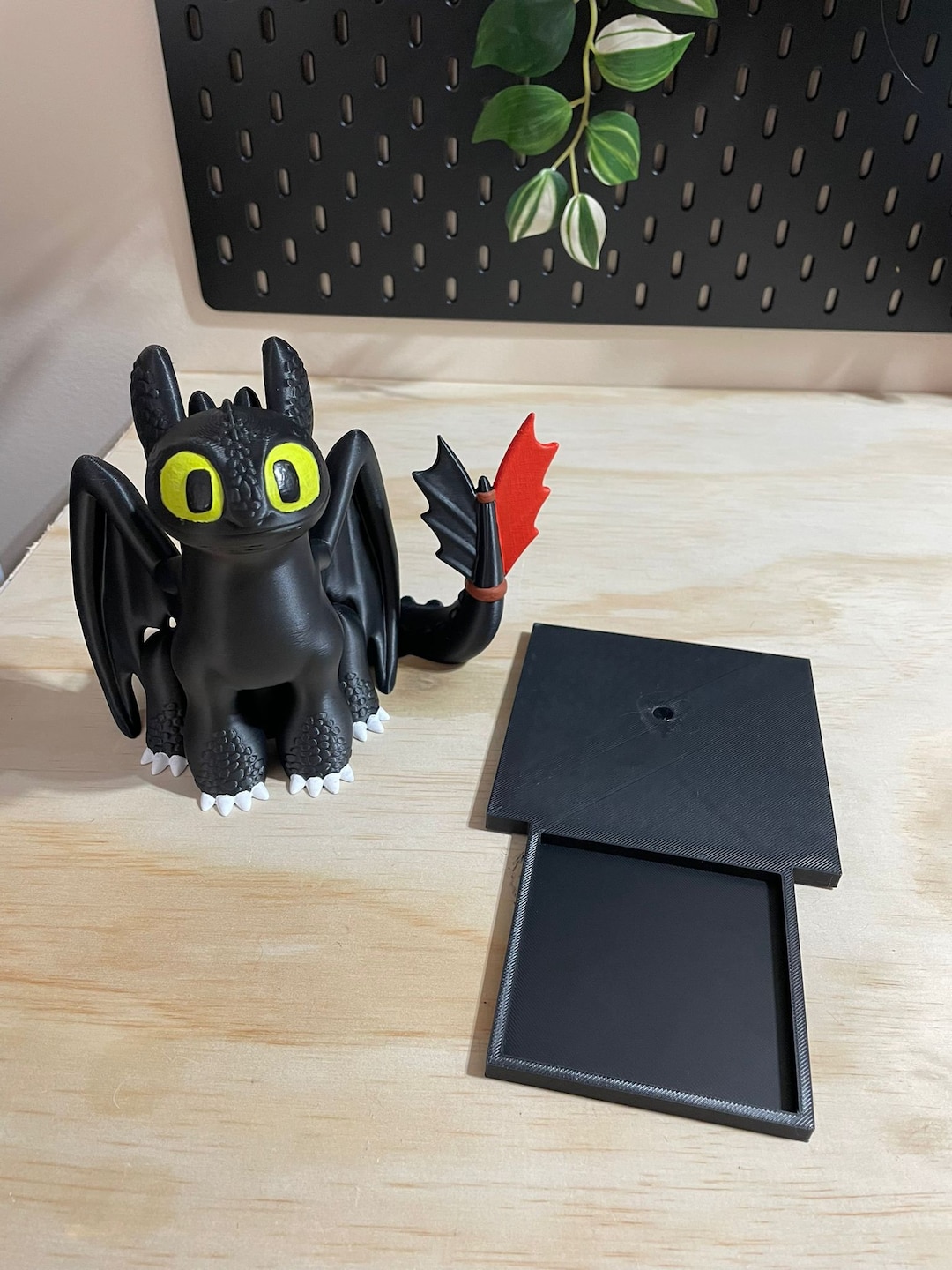 Toothless Post-it Holder (6 Inch Tall, Holds 3"x3" Post-its) - Etsy