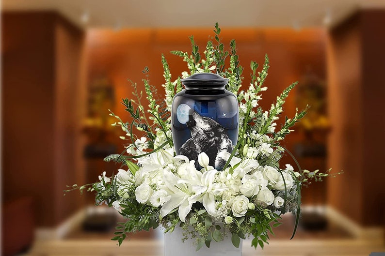 Wolves Cremation Urn - Adult Midnight 3 Wolves Urn - Funeral and ...