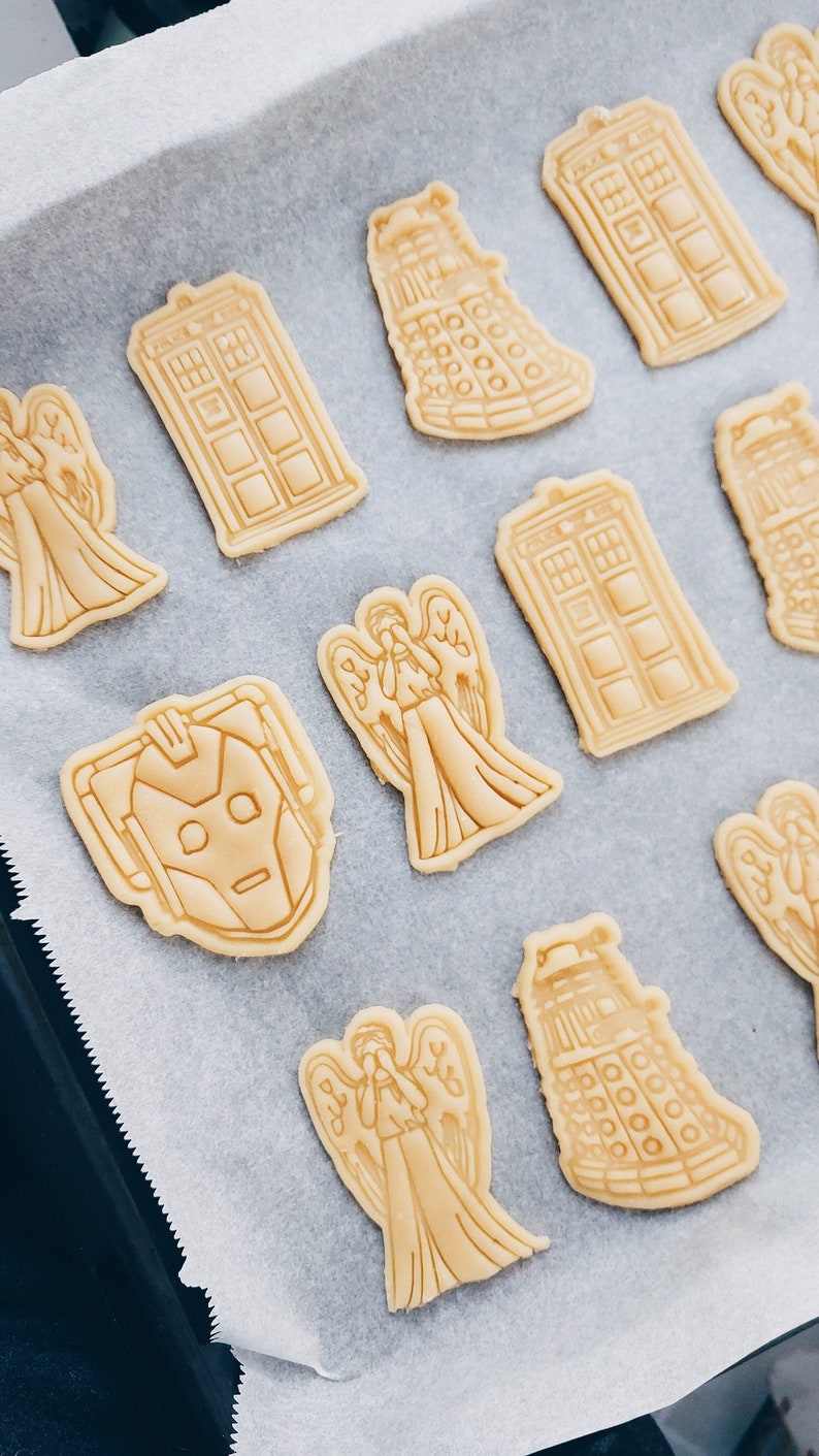 Doctor Who Cookie Cutter Set (4 Pieces) Tardis, Dalek, Weeping Angel ...