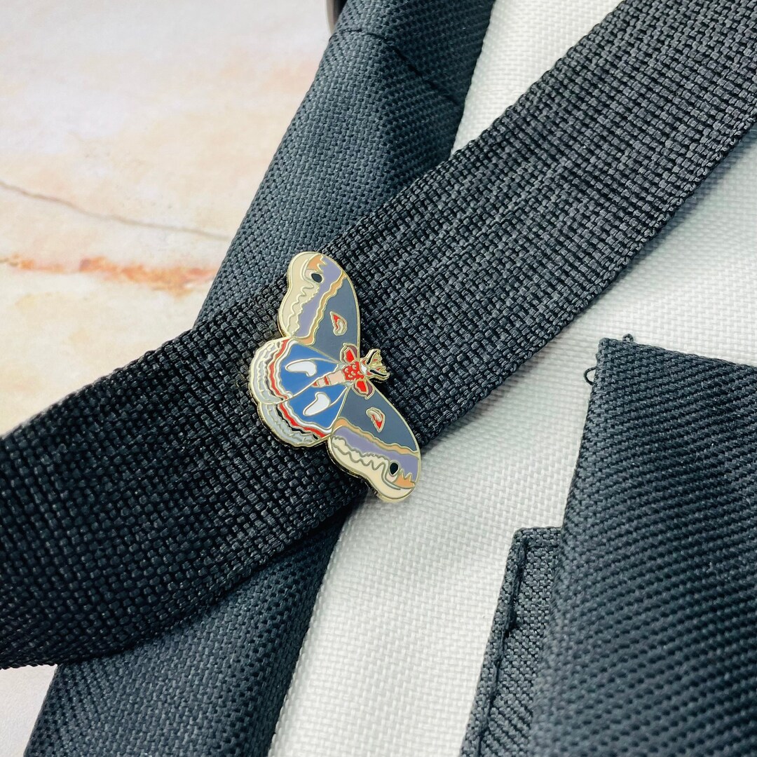 Cecropia Moth - Enamel Pin - Etsy