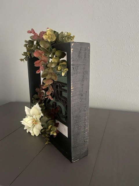 10" Square Distressed Black Deep Frame With December 25 White ...