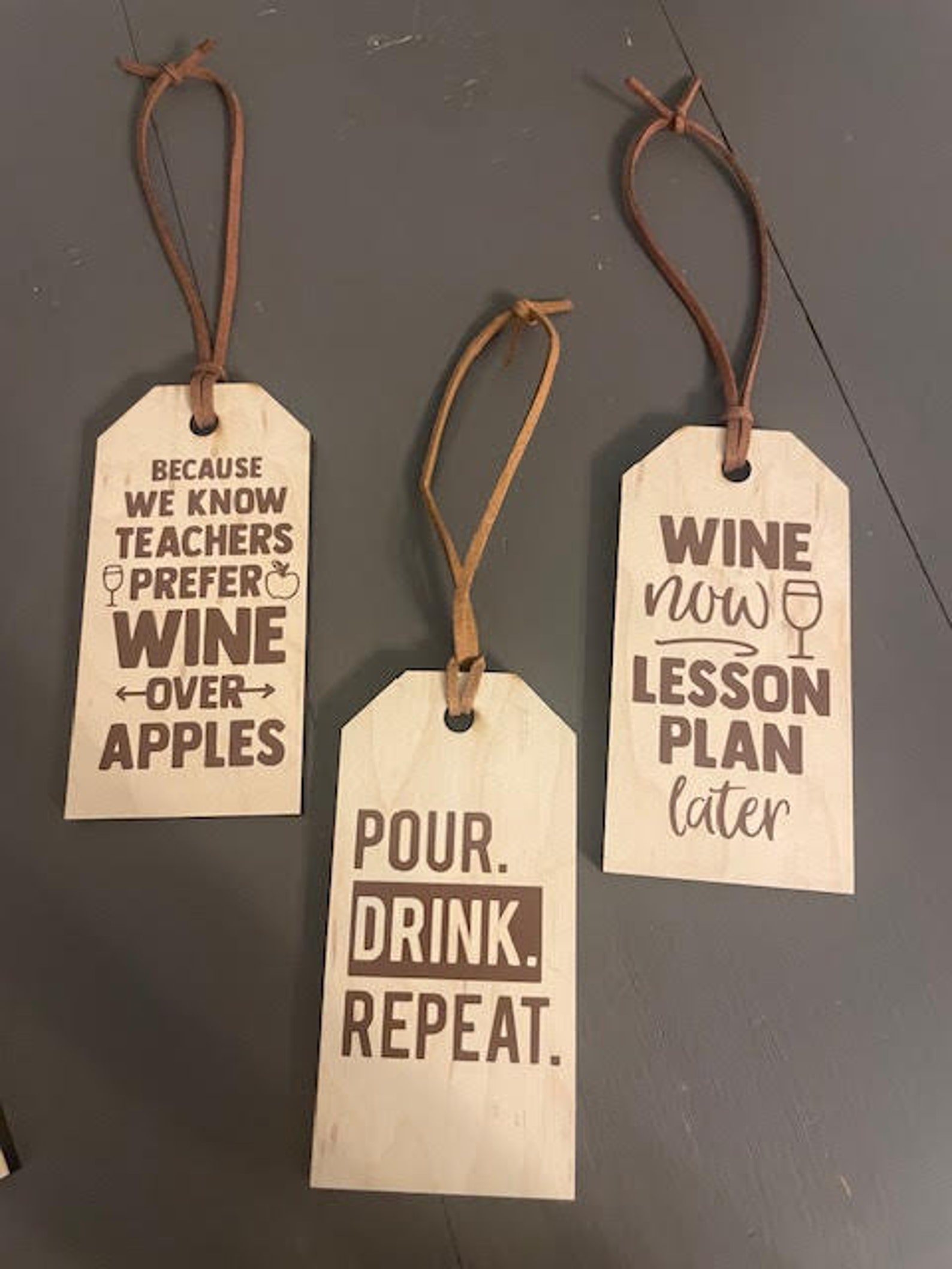 Wooden Wine Tag, Gift Tag for Wine Lover, Gift Tag for Special Day ...