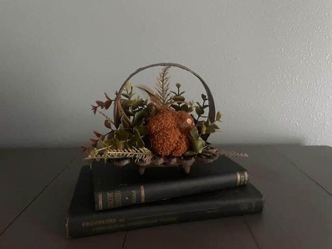 Dainty Vintage Metal Wagon Wheel Ring With Autumn Arrangement, Rustic ...