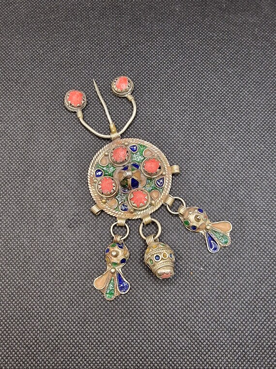 Old Kabyle Berber fibula/brooch in silver enamel - Gem