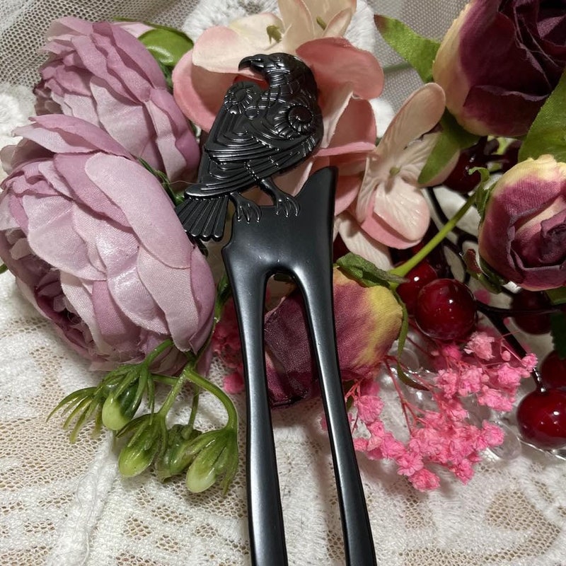 Metal Raven - Etsy