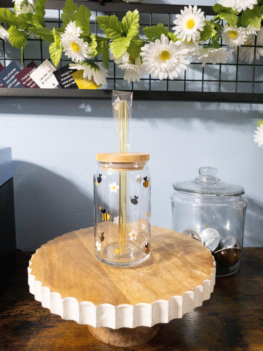 Bee Glass Cups With Lid and Straw, Flower Glass Cups With Lid and Straw ...