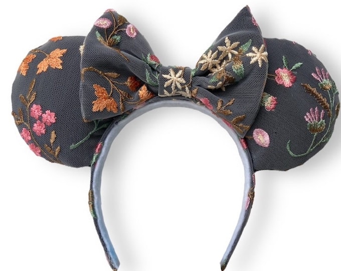 Flower Embroidered Ears in Black - Etsy
