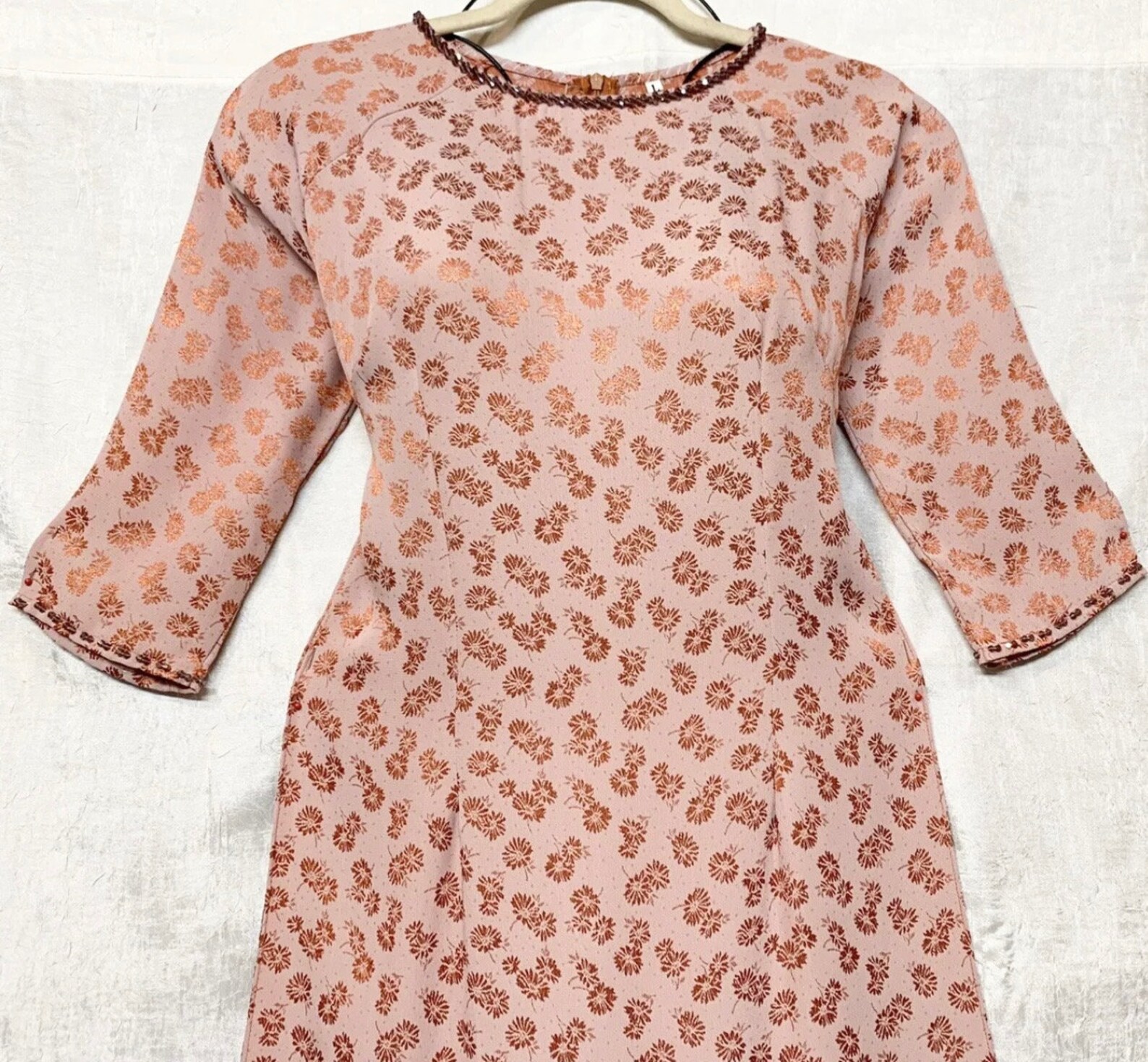 Ao Dai Lua Gam Thai Tuan Dual Tones Dày Mềm Rũ Cổ Tròn Viền Phale Ao ...