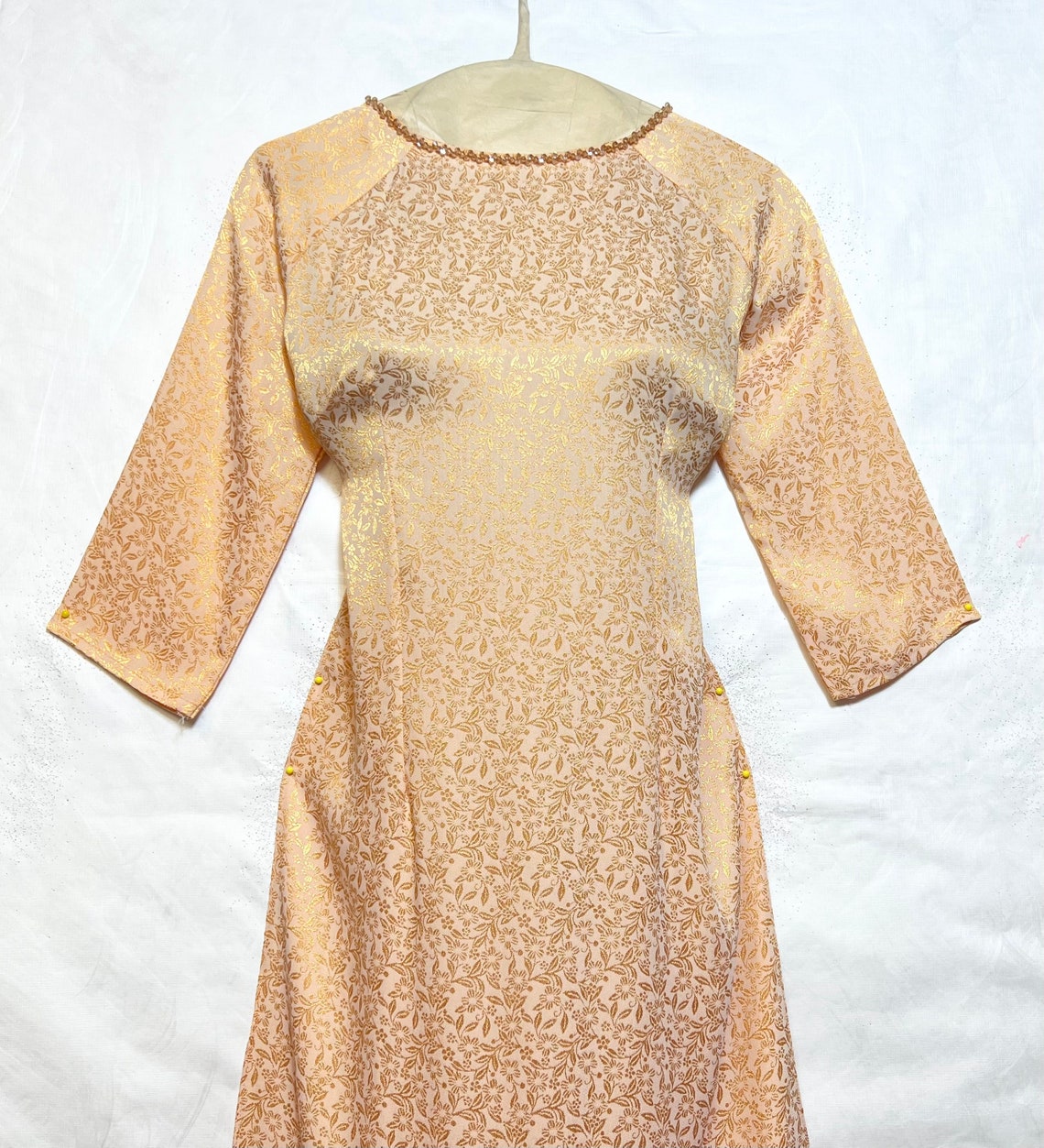 Ao Dai Lua Gam Thai Tuan Dual Tones Dày Mềm Rũ Cổ Tròn Viền Phale Ao ...