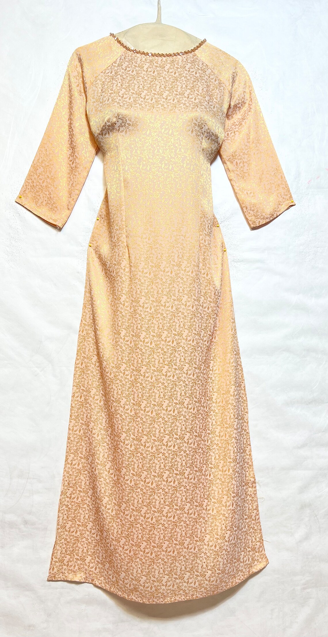 Ao Dai Lua Gam Thai Tuan Dual Tones Dày Mềm Rũ Cổ Tròn Viền Phale Ao ...