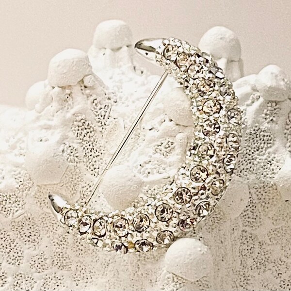 Crescent Moon Brooch - Etsy