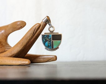 Vintage Ray Tracey & Knifewing Segura Native American Earrings in ...