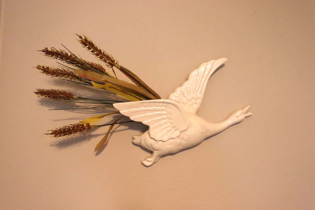 Vintage Flying Duck Wall Pocket Vase-made in Japan - Etsy