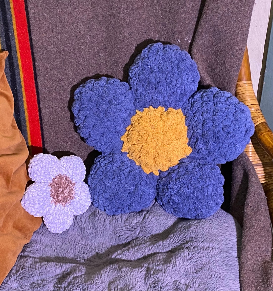 Extra Squishy Flower Pillow - Etsy