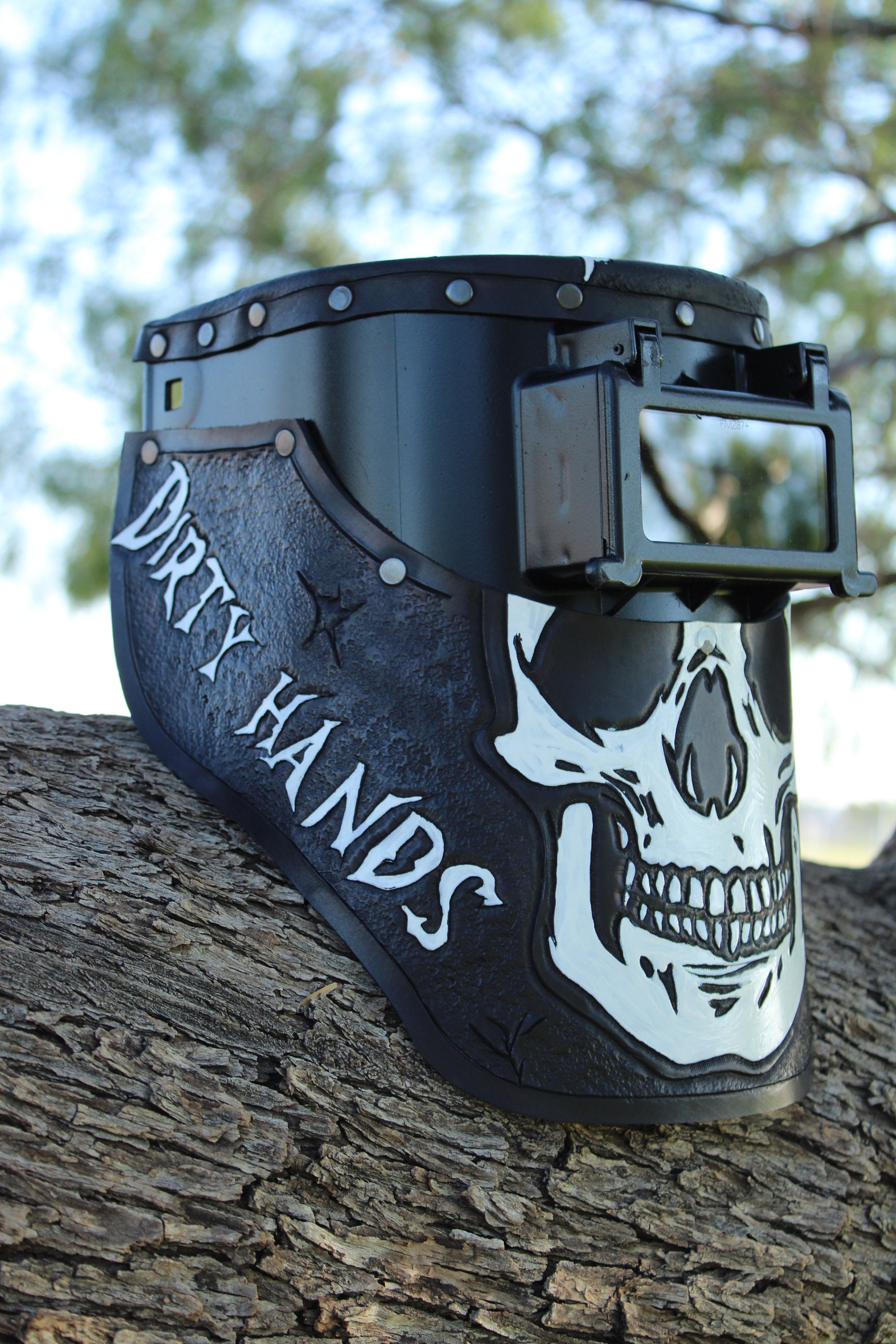 Custom welding hoods store