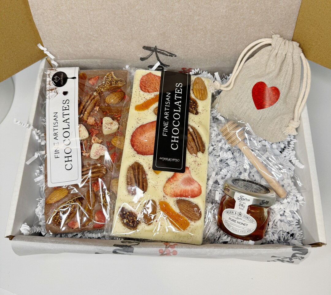 Best Chocolate Gift Boxes Sweet Gift Box Corporate Holiday Gift Baskets ...