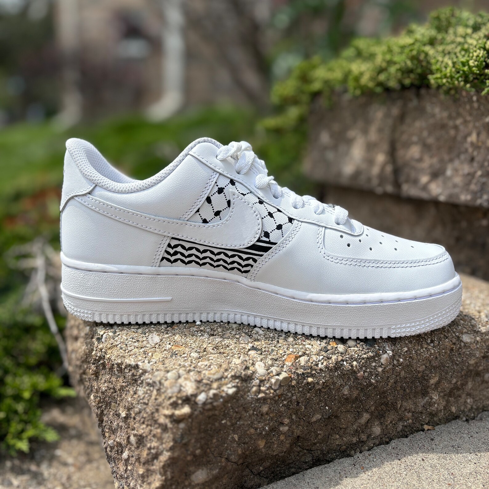 Nike Air Force 1 Low - ‘keffiyeh’ Custom Painted Shoes - Etsy