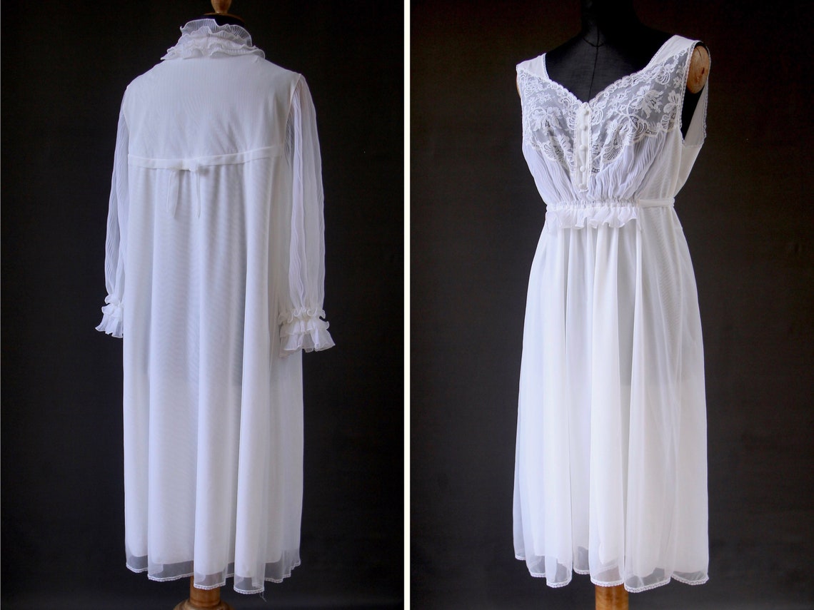 1960s/1970s Peignoir Set in White Sheer Nylon Tricot Chiffon With Lace ...