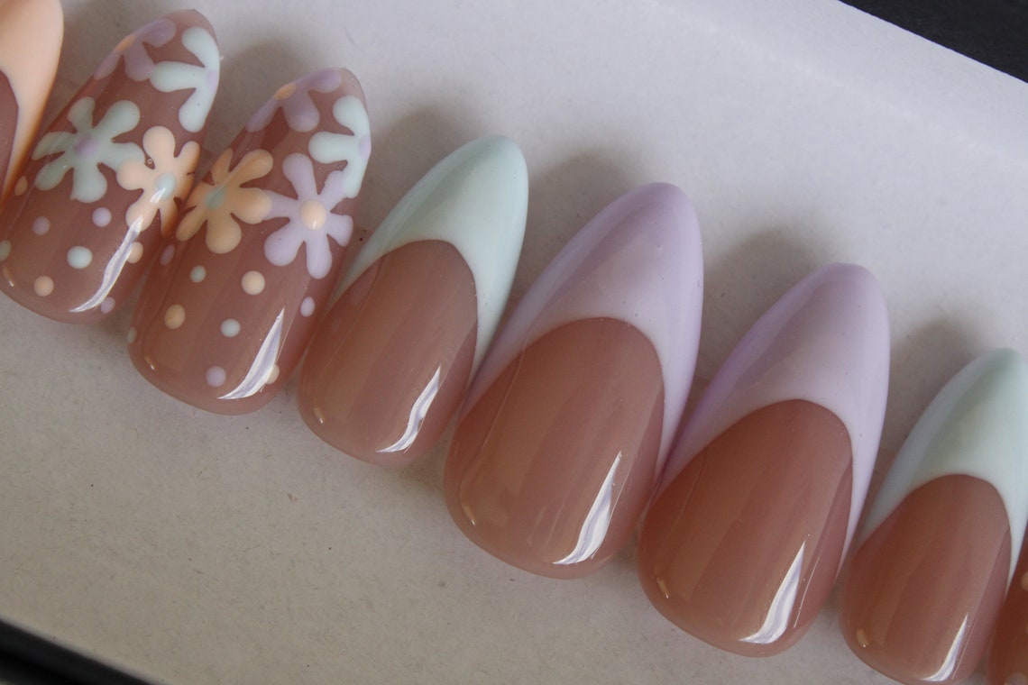 Spring Flower Power Press on Nails 10 or 20pc Press on Nail - Etsy