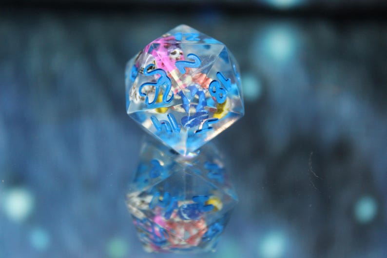 Zooble Single D20 One Piece 20mm Di TADC D&D - Etsy